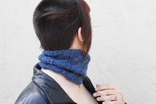 Ravelry: Merlon Cowl pattern by Amy Klimt