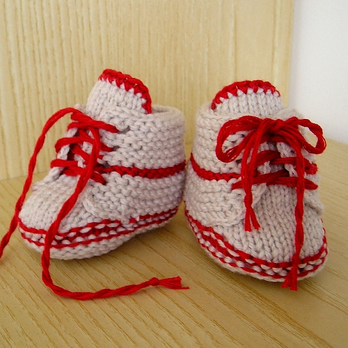 Ravelry: BABY BOOTIES with LACE pattern by Julia Noskova