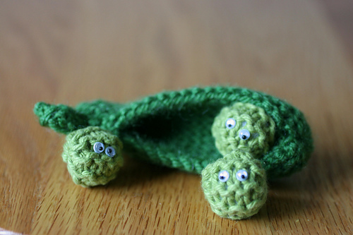 Ravelry: Peas in a Pod pattern by Jean Greenhowe