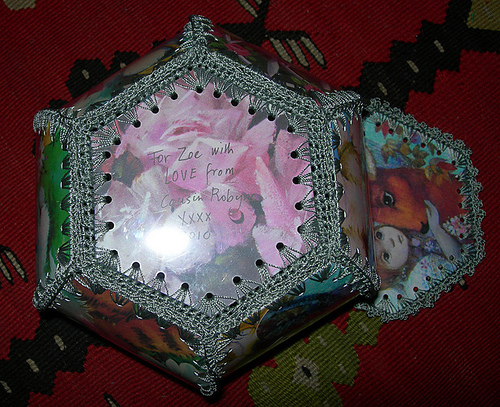 Ravelry: bobbyla's Zoe's Hanky Box