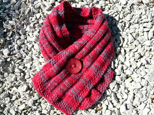 Ravelry: Dear Scarflette pattern by Duskmallow