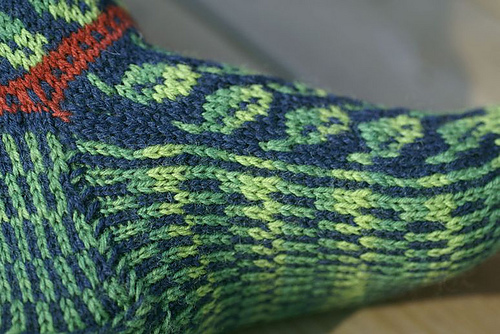 Ravelry: Paatsama socks pattern by Katri Parovuori
