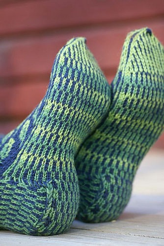 Ravelry: Paatsama socks pattern by Katri Parovuori
