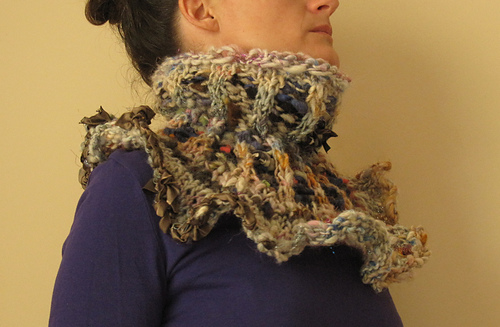 Ravelry: Court Jester Cowl pattern by Tracy Hudson