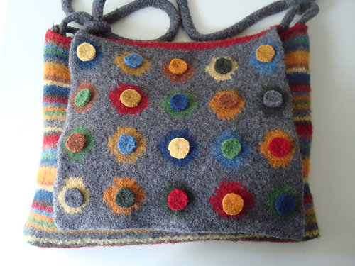 Ravelry: Penny Rug Purse pattern by Mags Kandis
