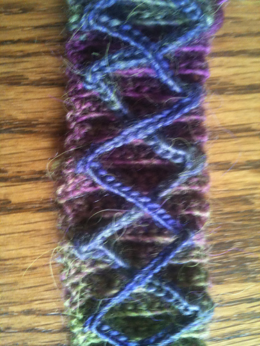 Ravelry: Criss-Cross Bracelet pattern by Lisa Tomko