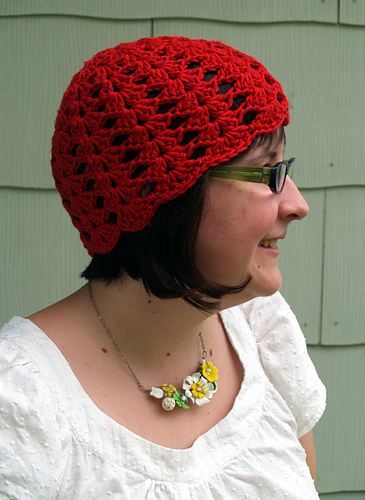 Ravelry: Lacy Shells Hat pattern by Linda Permann