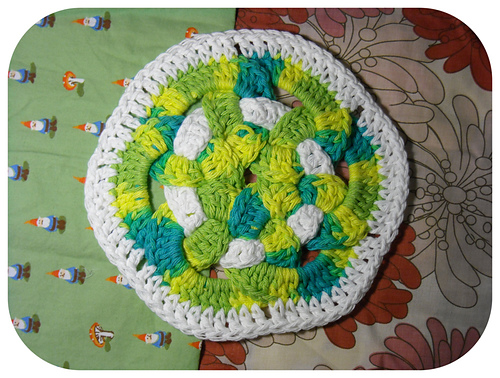 Ravelry: Woven Circles Trivet pattern by Adaiha Covington