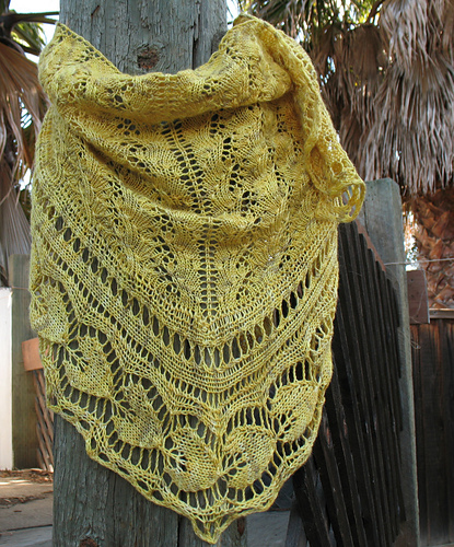 Ravelry: Flyleaf Shawlette pattern by Michelle Miller