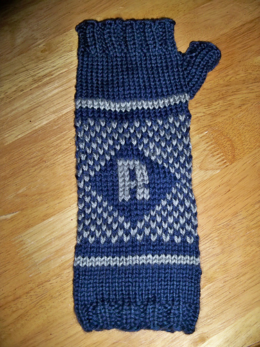 Ravelry: R is for Ravenclaw pattern by Jenn Bragg
