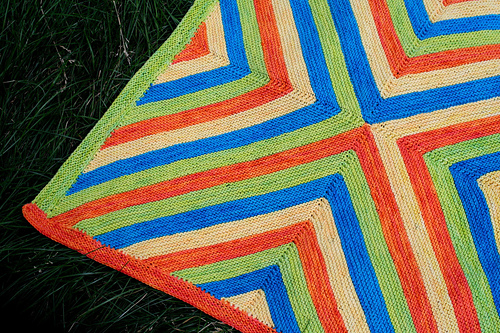 Ravelry: Munchkin Blanket pattern by Amy Swenson