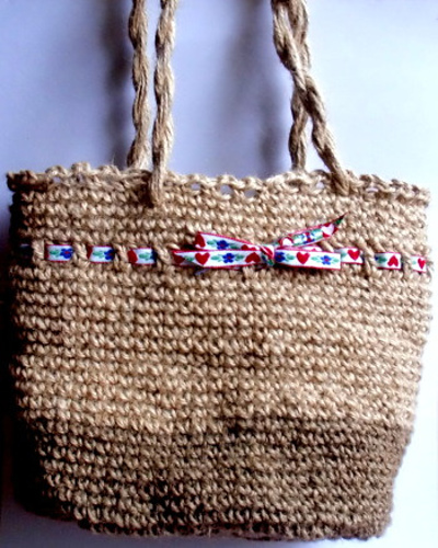 Ravelry: Summery Jute Bag pattern by Abigail Bailey