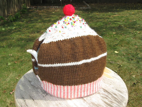 Ravelry: Cupcake Tea Cozy pattern by Donna Wilson with Pauline Hornsby