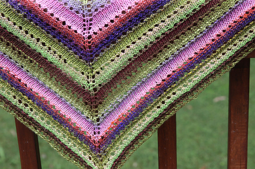 Ravelry: Gaia Shoulder Hug (Axelvärmare) pattern by Anne Carroll Gilmour