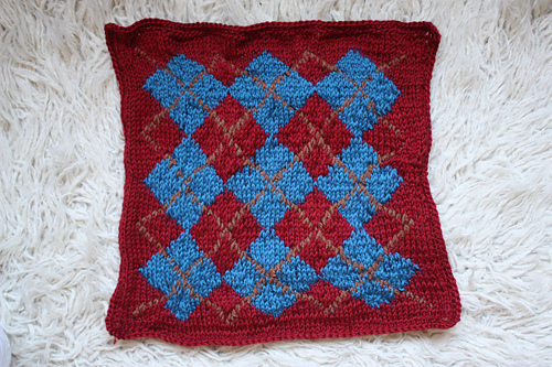 Ravelry: Double-sided Argyle Pillow pattern by BringYourOwnFluff