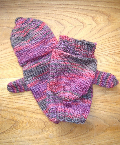 Ravelry: Two-needle simple convertible mitts pattern by Natalie Jubb