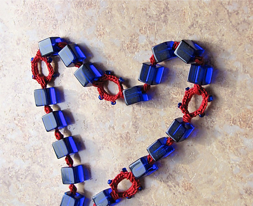 Ravelry: Twinkle Links Necklace pattern by Vashti Braha