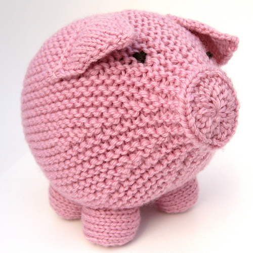 Ravelry: Round Pig pattern by Clare Doornbos