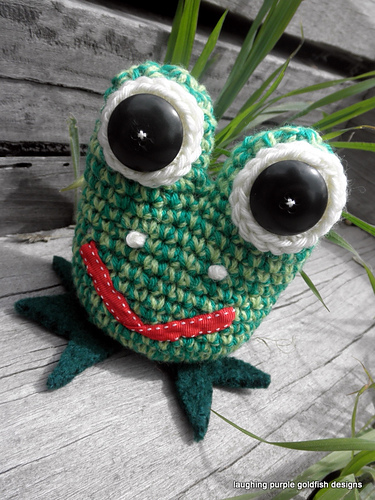 Ravelry: the little green frog pattern by sharon maher