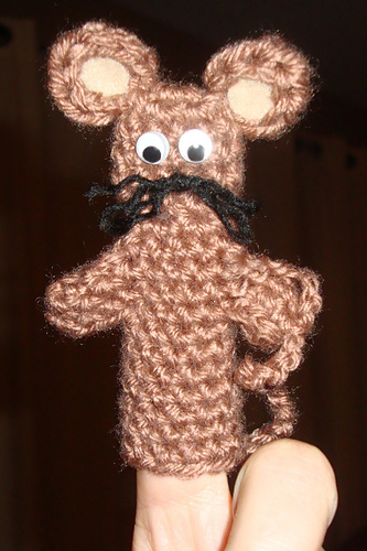 Ravelry: Mouse Finger Puppet pattern by Sal