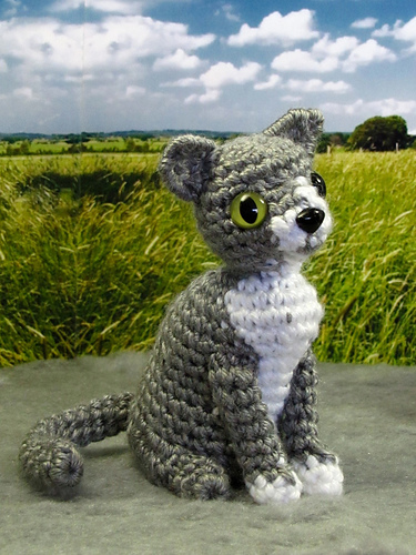 Ravelry: Cat (Sitting) pattern by Sandsteel Designs