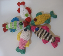 Ravelry: Easy Knit Fish pattern by knitvana