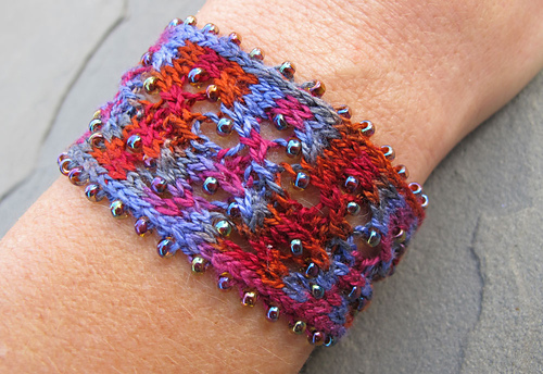 Ravelry: Beaded Cuffs pattern by Laura Nelkin