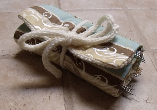 Ravelry: Spiffy Little Needle Roll pattern by Sara Lee