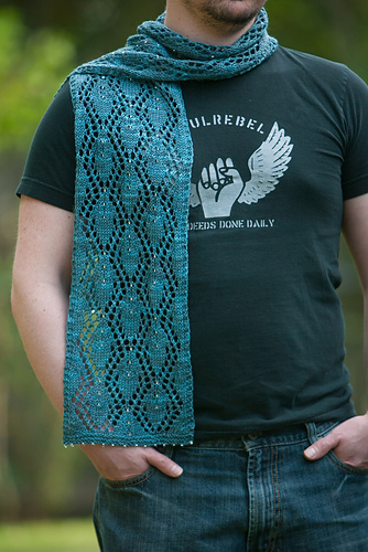 Ravelry: Gothic Leaf Scarf pattern by Sivia Harding