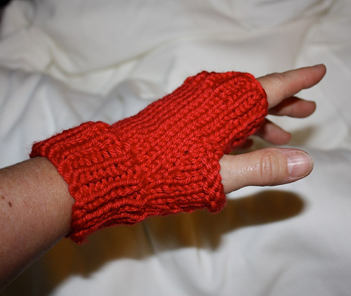 Ravelry: Easy Half Mitten 106 pattern by Michelle Porter
