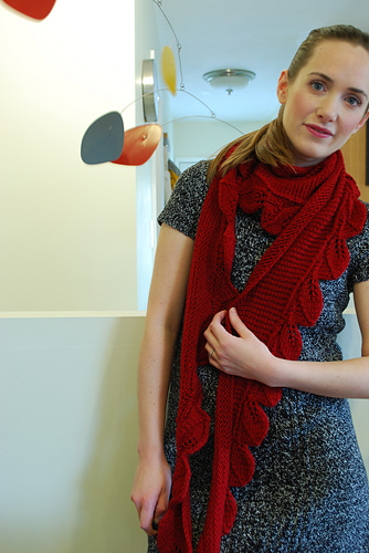 Ravelry: Cedar Leaf Shawlette pattern by Alana Dakos
