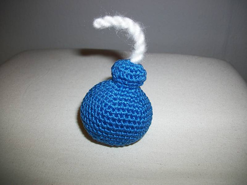 Ravelry: Mini bomb pattern by Johanna T