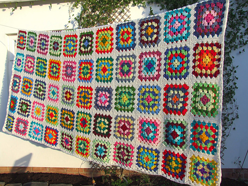 Ravelry: Traditional Granny Square pattern by Leonie Morgan