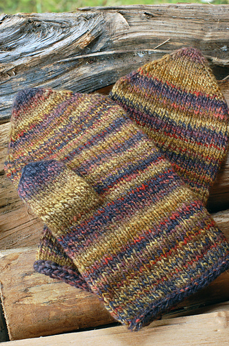 Ravelry: Tip Down Mittens pattern by Adrian Bizilia