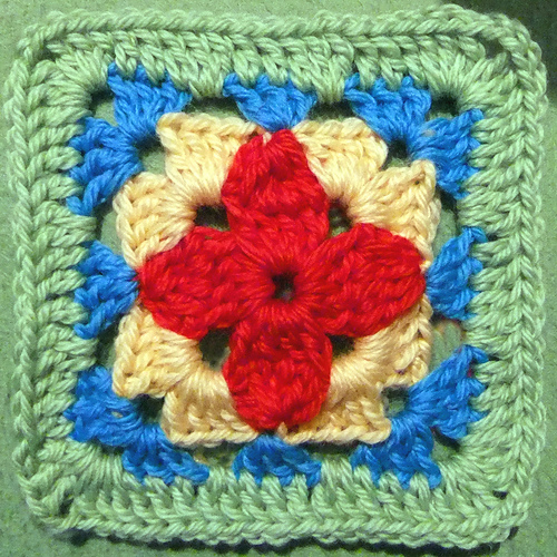 Ravelry: Petal Afghan Block pattern by Leonie Morgan