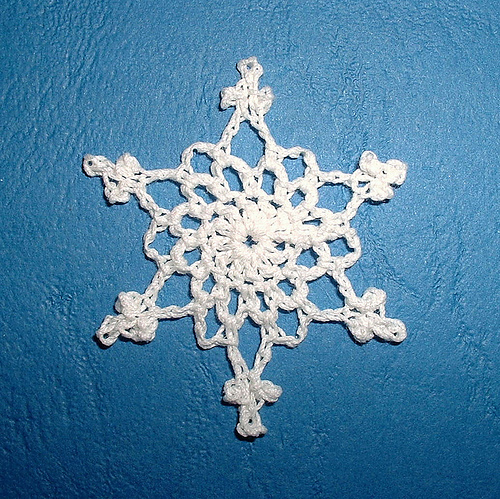 Ravelry: Six Point Snowflake pattern by Dayna Audirsch