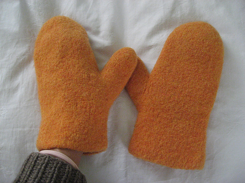 Ravelry: felted wool and mohair mittens with inside cuff pattern by Patty