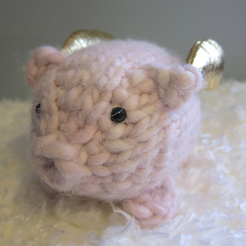 Ravelry: Flying Pig pattern by Kathy Lewinski