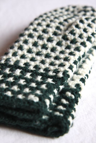 Ravelry: ItalianDishKnits' Spartan Mittens