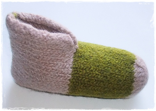Ravelry: Felted Slippers pattern by Biscotte & Cie
