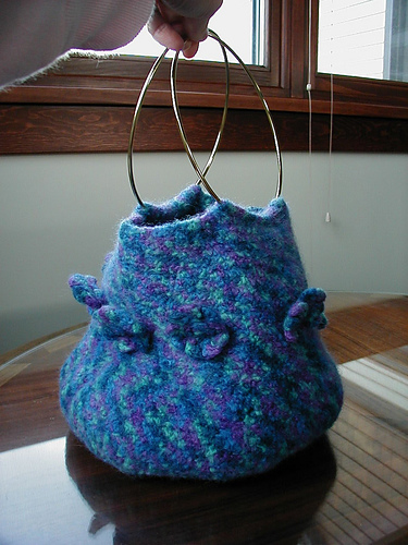 Ravelry: Pout Bag pattern by Ellen Gormley