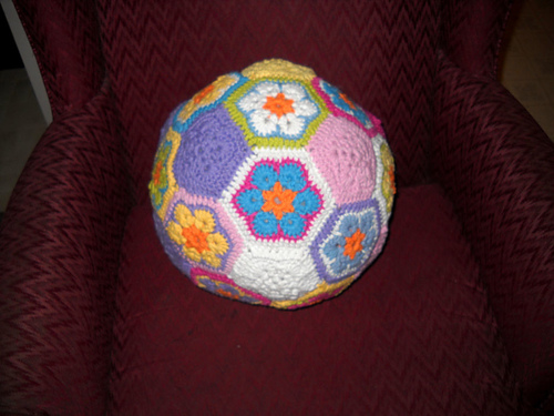 Ravelry: scrappingal57's African Flower Soccer Ball