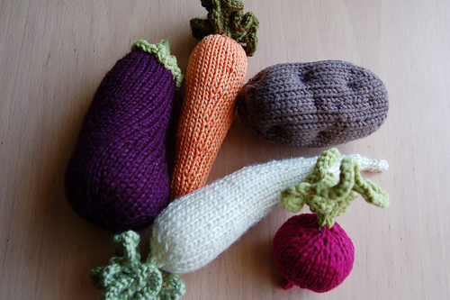 Ravelry: Knit Radish pattern by Carina Lee