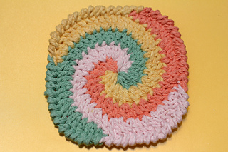 Ravelry: Four-Colour Spiral pattern by Melody Griffiths