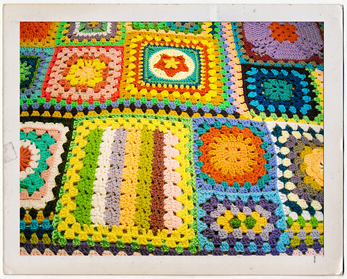Ravelry: joining squares of different sizes pattern by Adaiha Covington