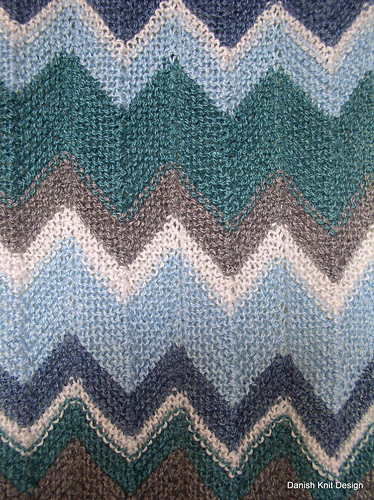 Ravelry: CHEVRON Reversible striped Scarf pattern by Charlotte Kirkholt