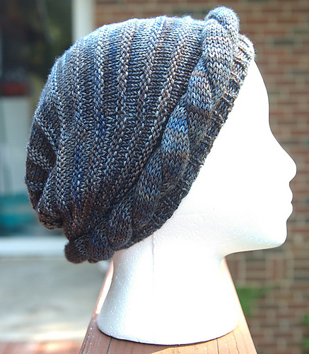 Ravelry: Lolotte's bonnette pattern by Florence Georges