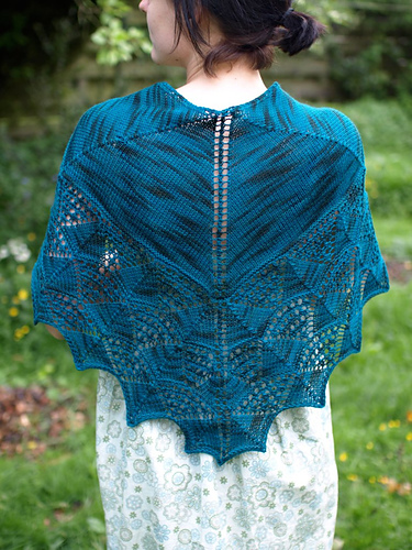 Ravelry: Solan pattern by Gudrun Johnston