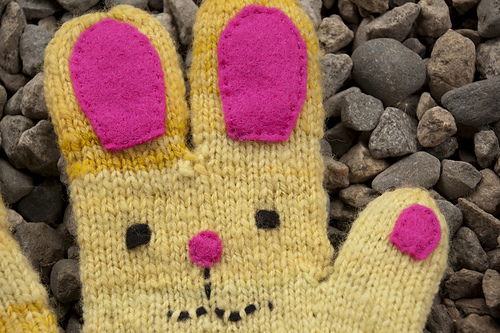 Ravelry: Marshmallow Peep Mittens pattern by Al Ross