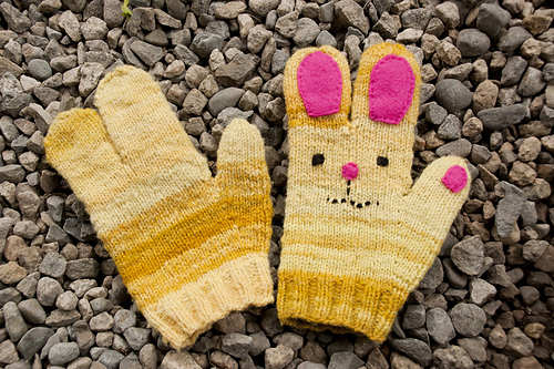 Ravelry: Marshmallow Peep Mittens pattern by Al Ross